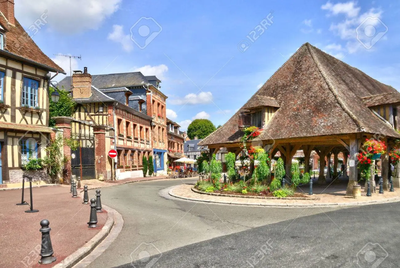 5 Beautiful Villages I Want to Visit in France – Rebecca Goes Rendezvous